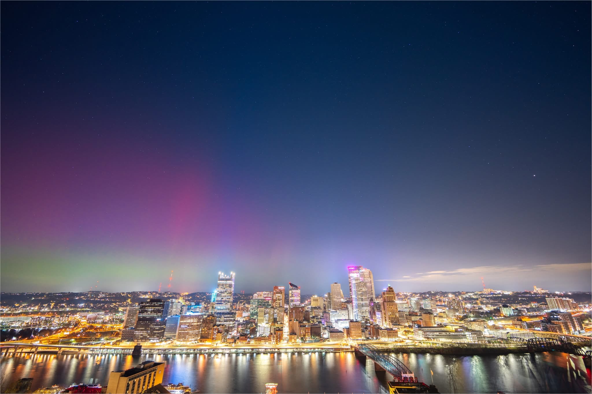 Pittsburgh Wall Art - November 2025 Northern Lights Over Pittsburgh ...